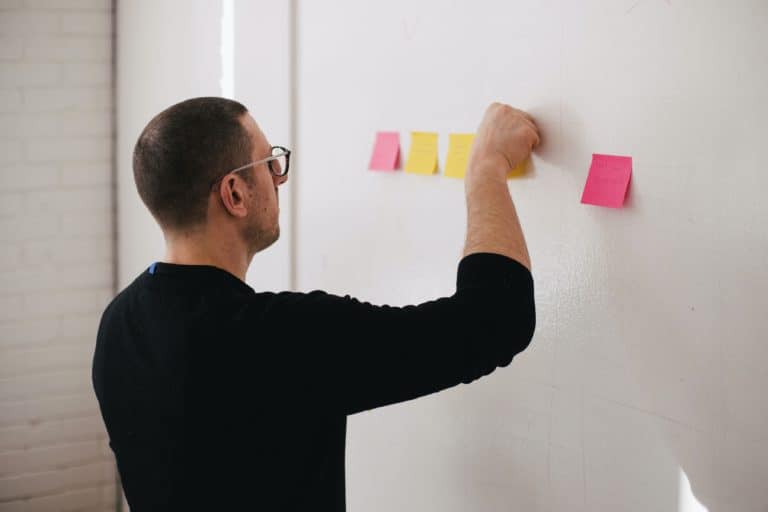 Design Thinking Facilitator Guide: A Crash Course in the Basics
