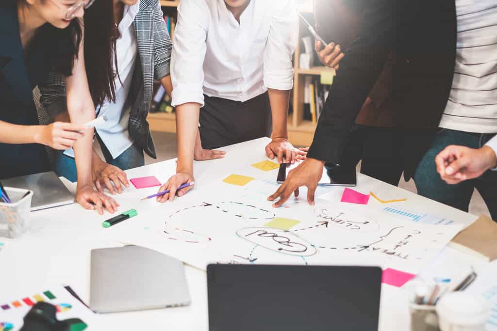 Journey Mapping in Design Thinking: Best Practices & Tools