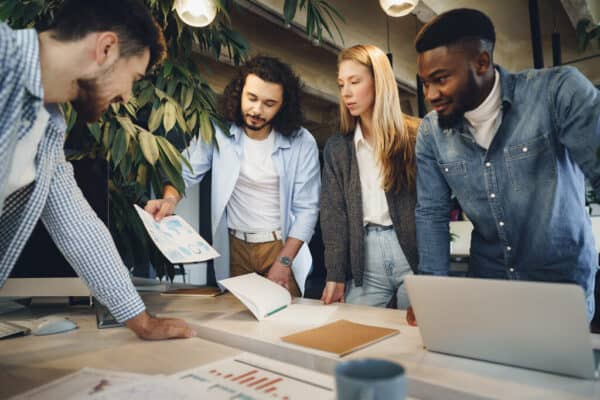 Storytelling and Visualization in Design Thinking