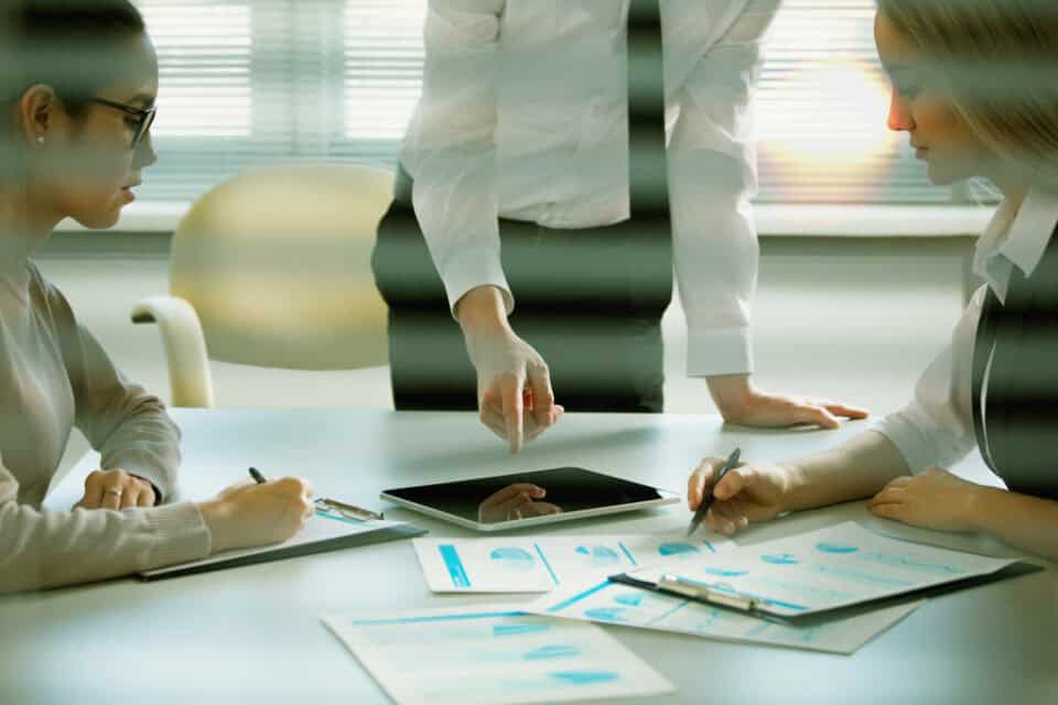 Chief of Staff vs Chief Operating Officer: Key Differences & Roles